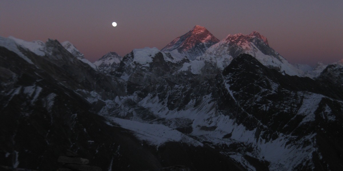 Hike to Gokyo-Ri - Gokyo Resort